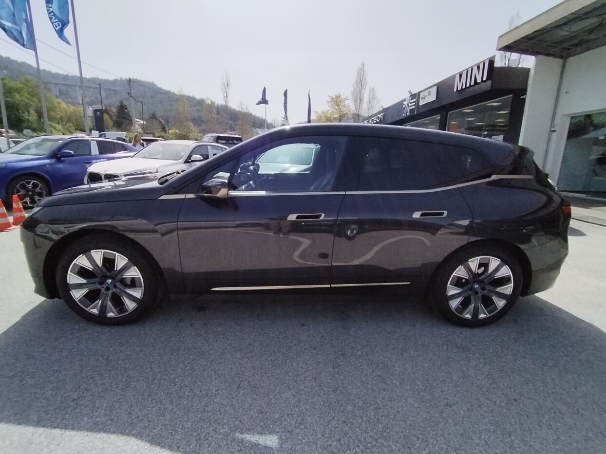 BMW iX xDrive40 ΕΛΛΗΝΙΚΗΣ ΑΝΤΙΠΡΟΣΩΠΕΙΑΣ | Αφοί Ιωαννίδη Α.Ε.
